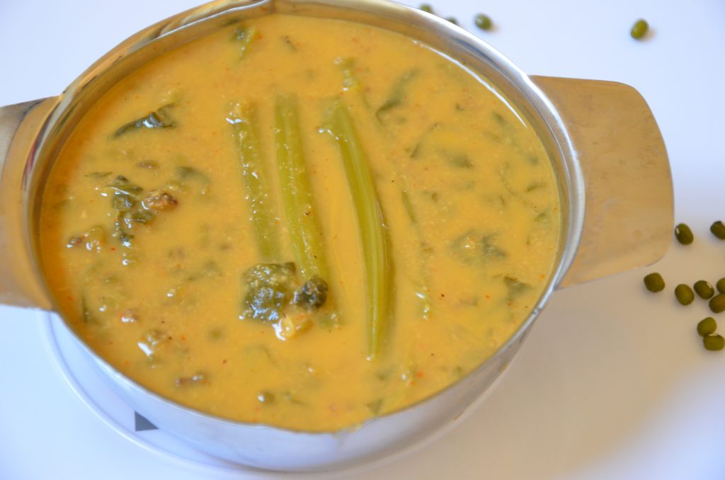 Mangalore Basale Curry (Malabar Spinach and Whole Moong in coconut ...