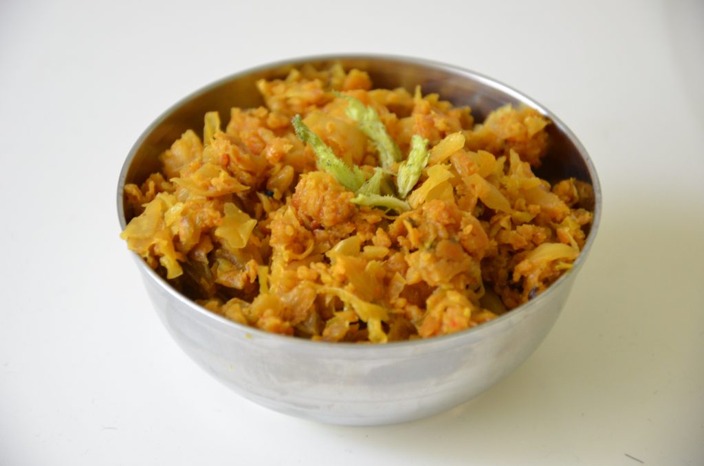 Cabbage Zunka/ Junka (Cabbage and Besan/Chickpea flour stir-fry) - My ...